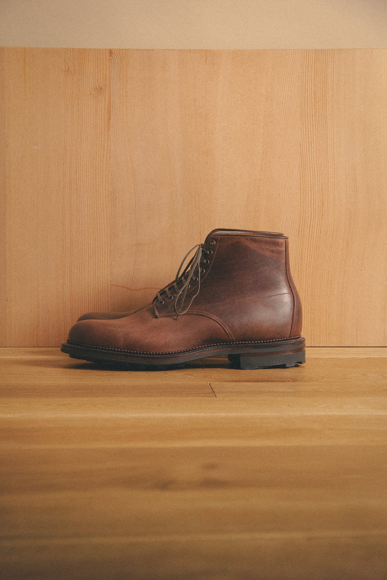 Charcoal & Walnut Cypress – VIBERG