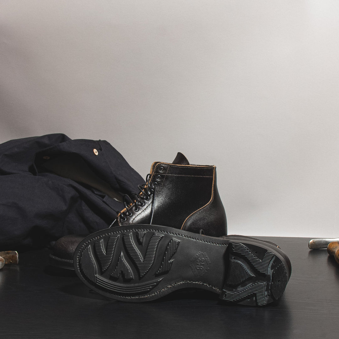 Service Boot® 2030 BCT - Black Waxed Flesh – VIBERG